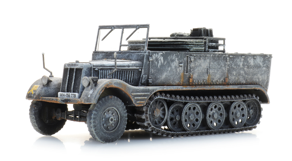 RoCo USA, Inc. German WWII Sd.Kfz. 11 Half-Track 3 t Winter