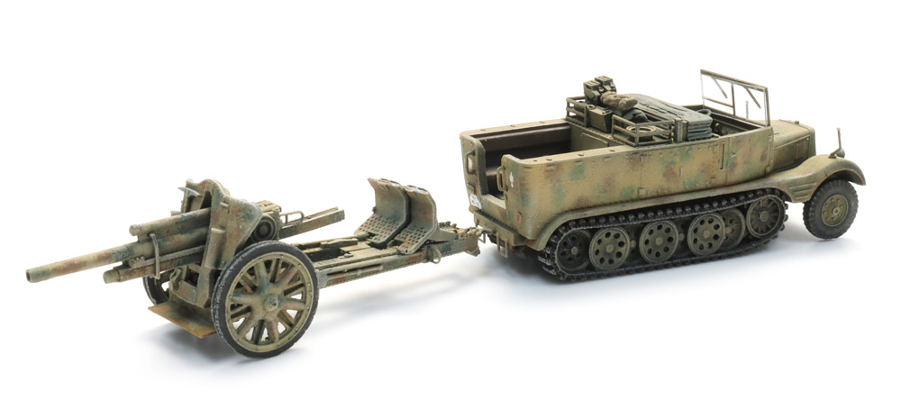 RoCo USA, Inc. German WWII 10,5cm Light Howitzer 18 Camouflage