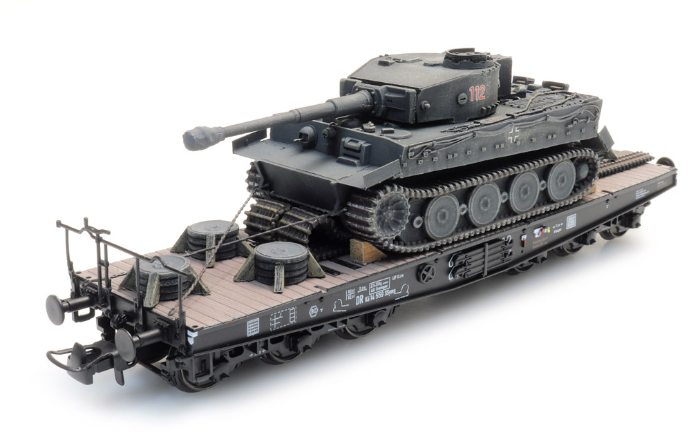 RoCo USA, Inc. German Tank Tiger I, grey (train load)