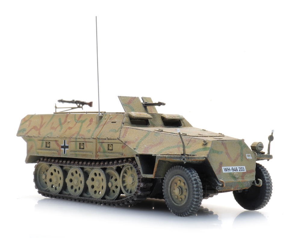RoCo USA, Inc. German WWII Sdkfz 251/1 D Camo